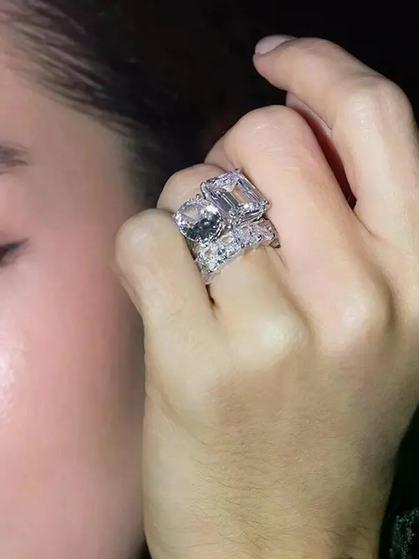 FANTASIA BY DESERIO Emerald And Oval Cut Ring - Silver