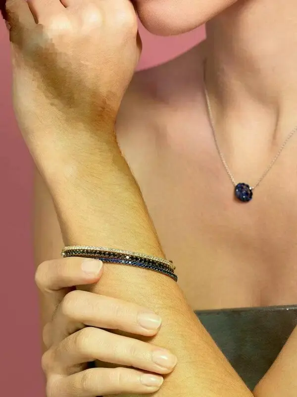 Kwiat 18kt White Gold Sapphire Bangle
