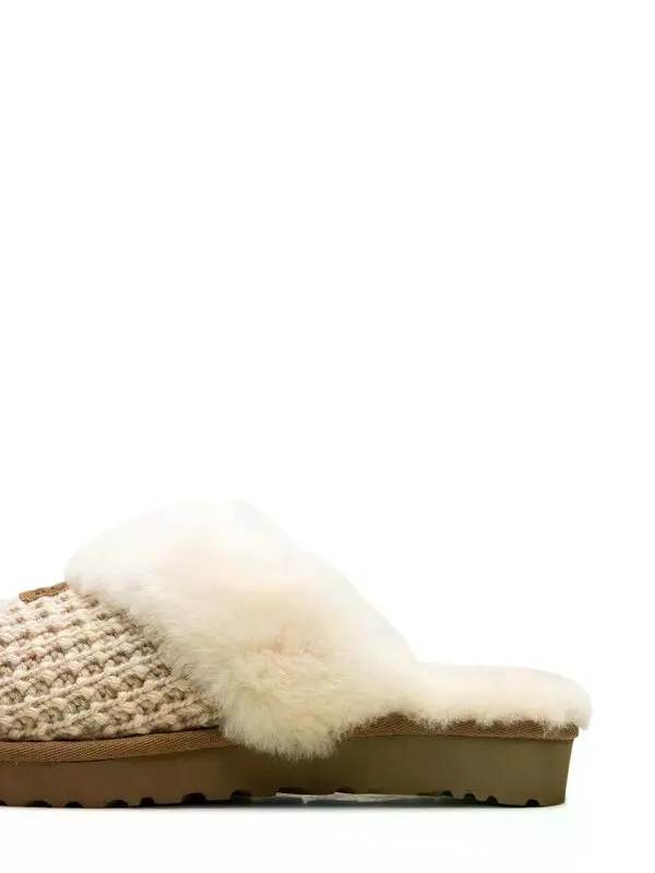 UGG Slip-on Slipper With Logo Patch - Cream