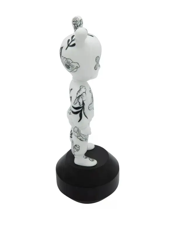 LLADRO The Guest Henn Kim