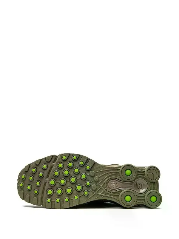 Nike X Supreme Shox Ride 2 Sp Green Sneakers - Neutrals