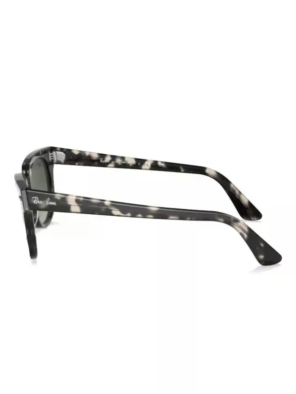 Ray-ban Tortoiseshell Sunglasses With Tinted Lenses - Grey