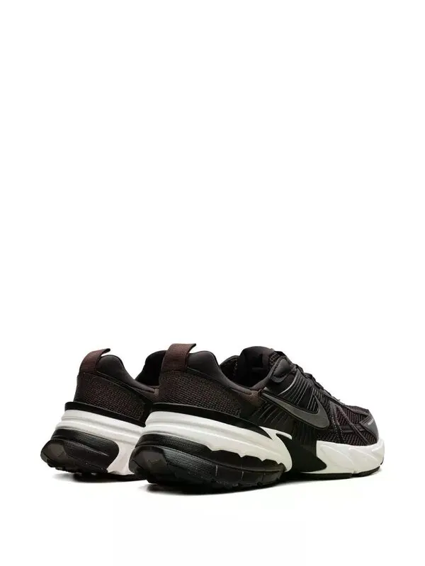 Nike V2k Run Velvet Sneakers - Brown