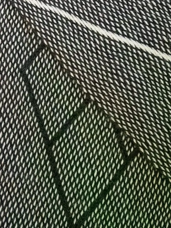 Voz Che Symbol Shawl - Grey