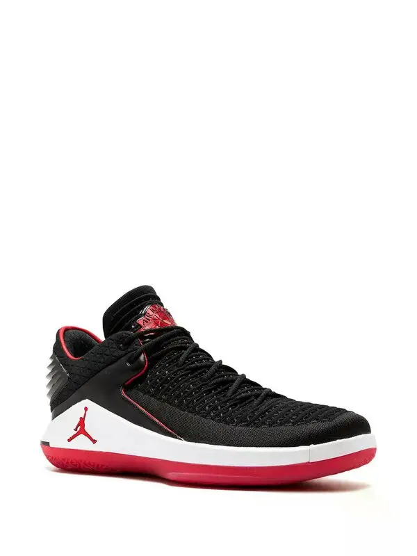 JORDAN 32 Low-top Sneakers