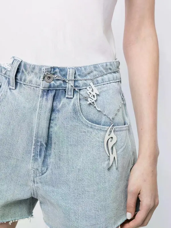 GROUND ZERO Light Distressed Denim Shorts With Chain Detail