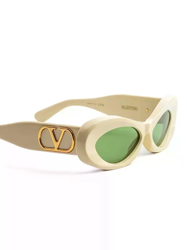 Valentino Garavani Oversized Cat Eye Sunglasses - Neutrals