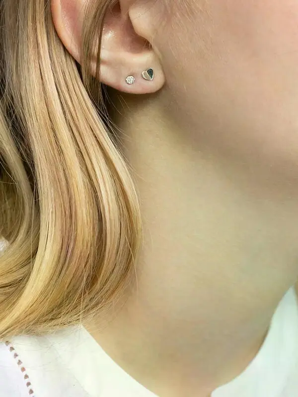DINNY HALL Bijou Folded Heart Stud Earrings - Silver