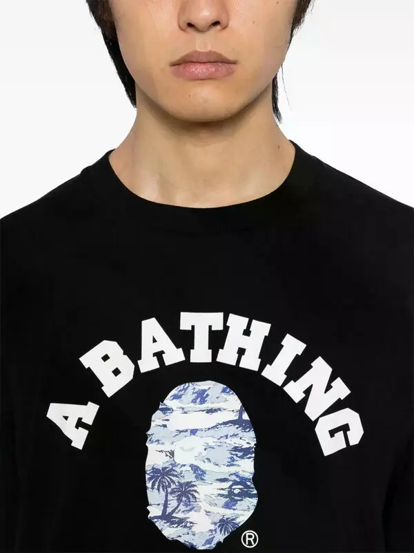 A BATHING APE Logo-printed T-shirt