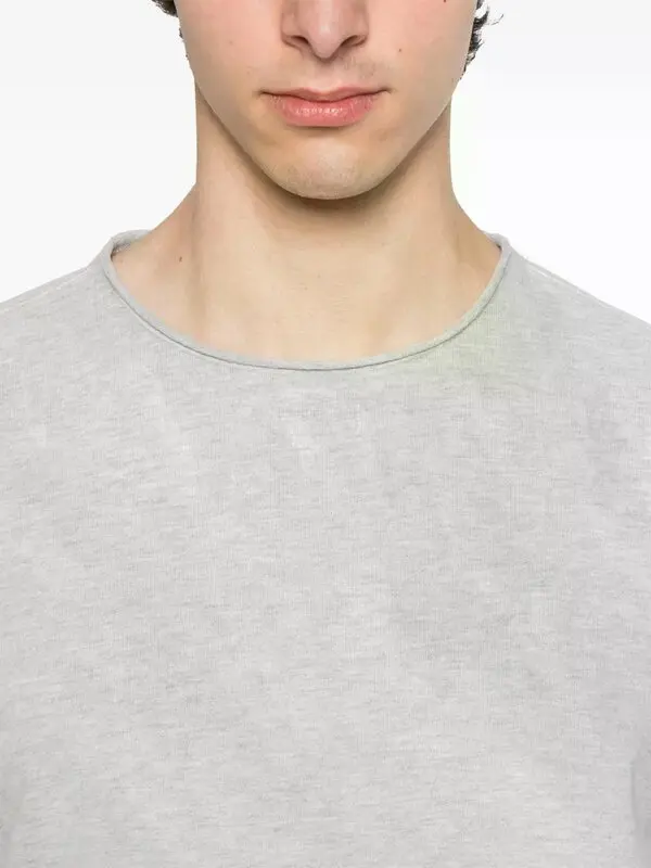 JUVIA Crew-neck Long Sleeve T-shirt