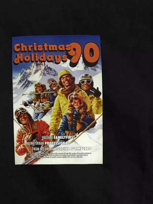FAMILY FIRST Holidays 90 T-shirts - Black