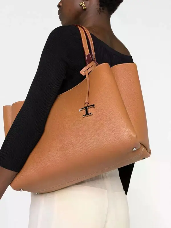TOD'S Timeless Leather Tote Bag - Brown