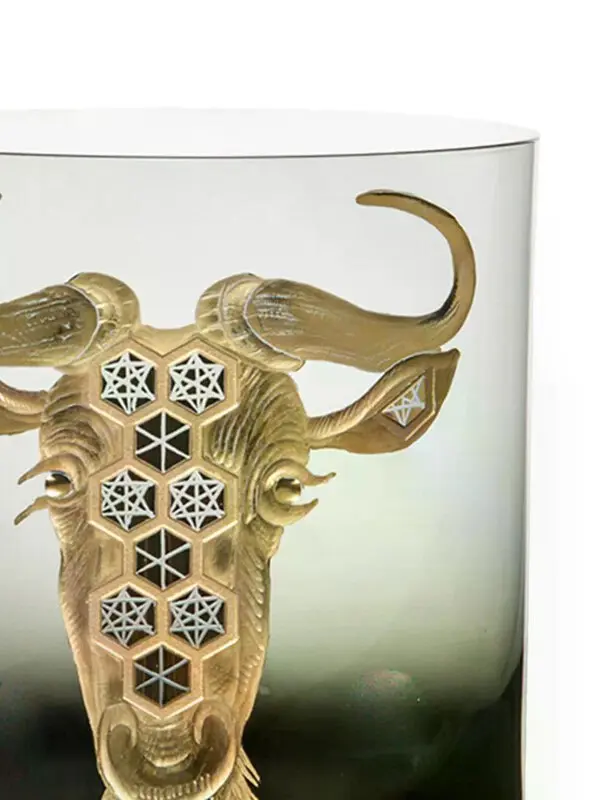 ARTEL African Safari Wildebeest-head Glass - Grey