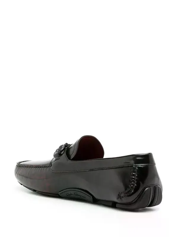 FERRAGAMO Gancini Plaque Leather Loafers