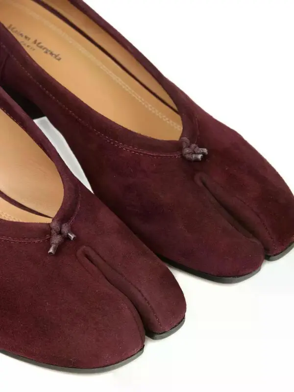 MAISON MARGIELA Tabi Block Heel Suede Pumps