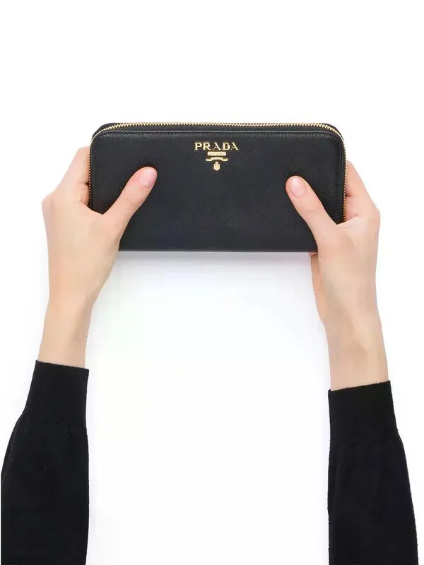 Prada Large Logo-plaque Wallet - Black
