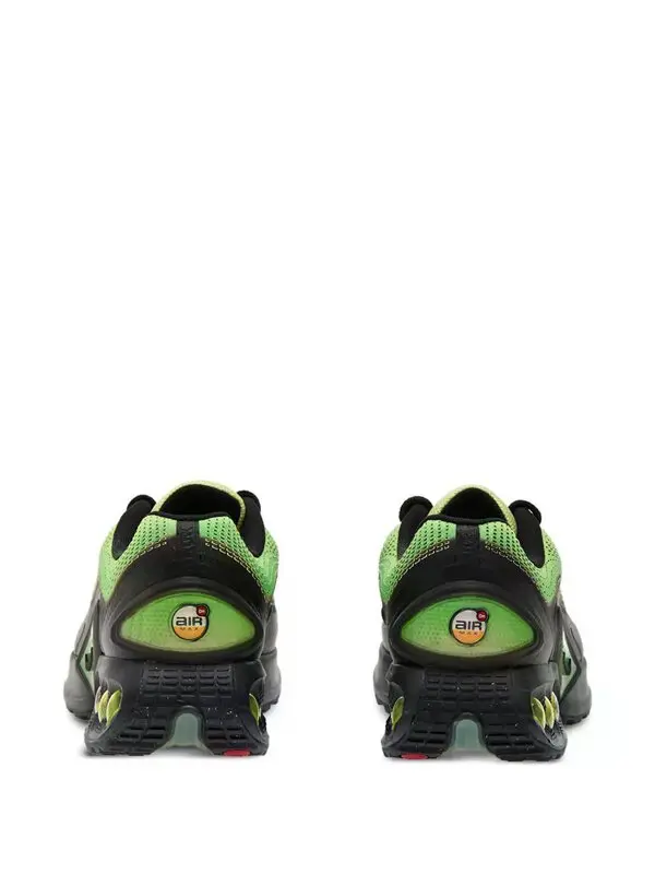 Nike Max Dn Sneakers