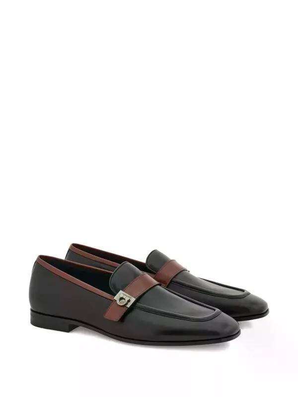 FERRAGAMO Gancini Buckle Detail Loafers