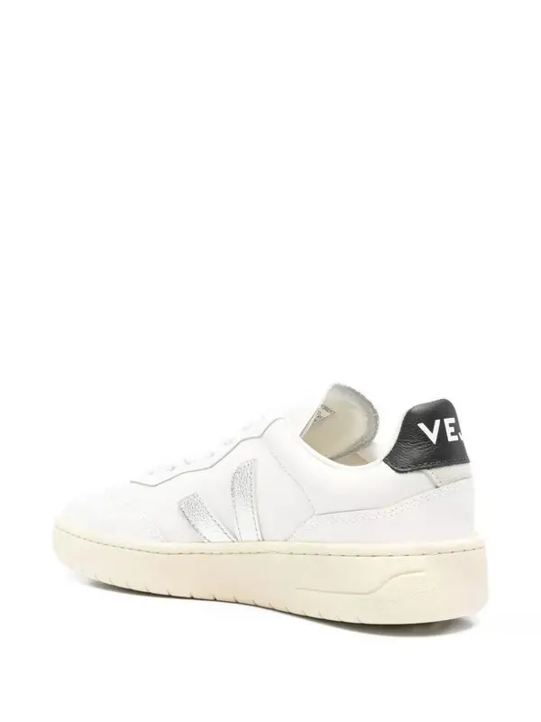 VEJA V-90 Sneakers - White