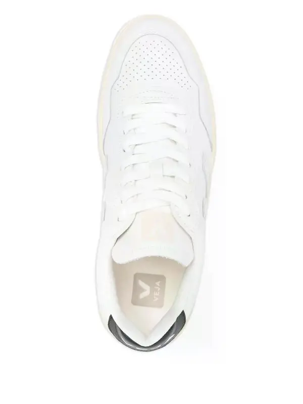 VEJA V-90 Sneakers - White