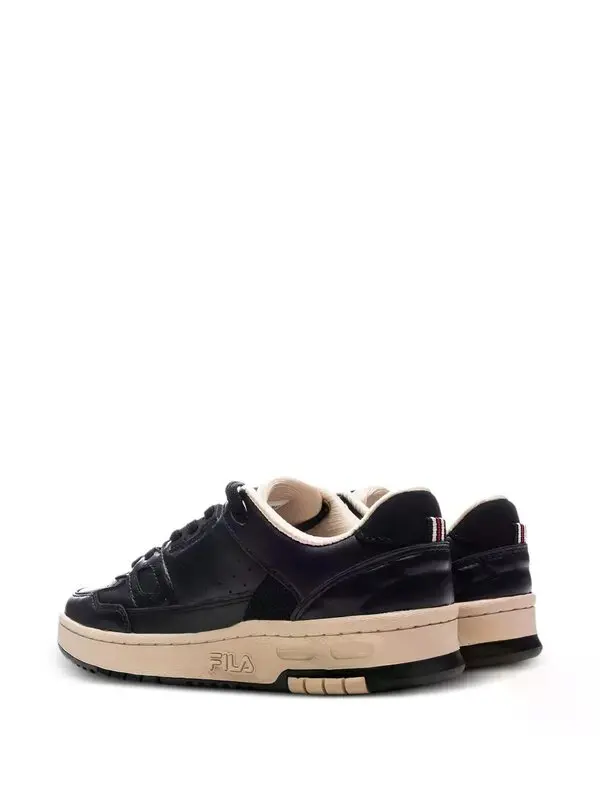 FILA Rissmo Low Lux Sneakers