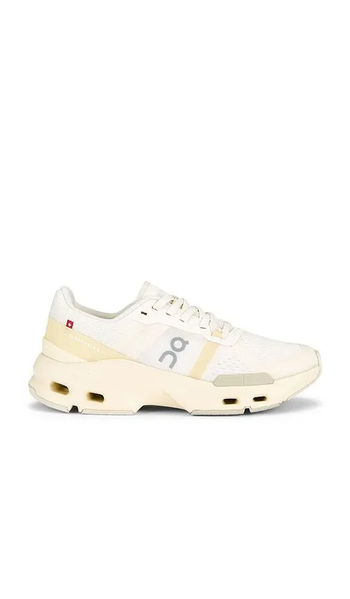On Cloudpulse Sneakers - Ivory