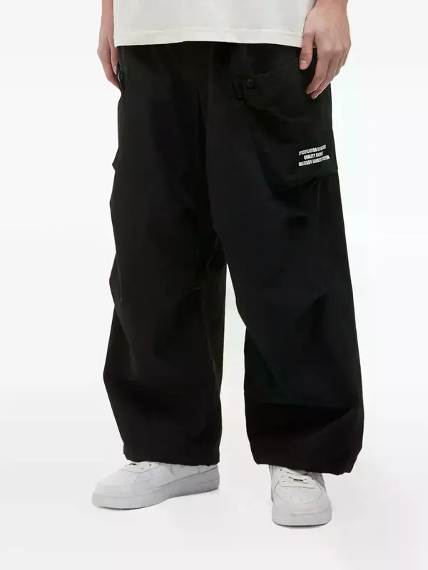 FINGERCROXX Cargo Pockets Trousers