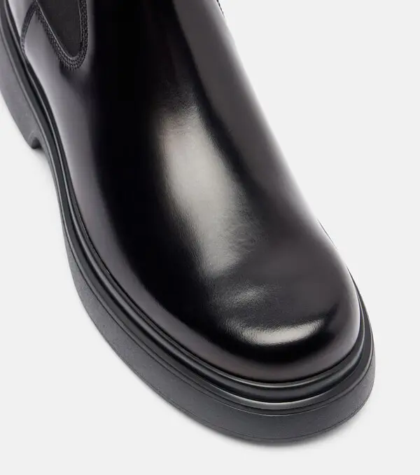 TOD'S Leather Chelsea Boots