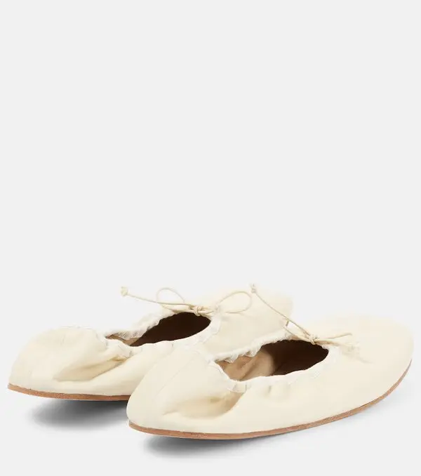 THE ROW Round Toe Ballet Flats In Sage Tint