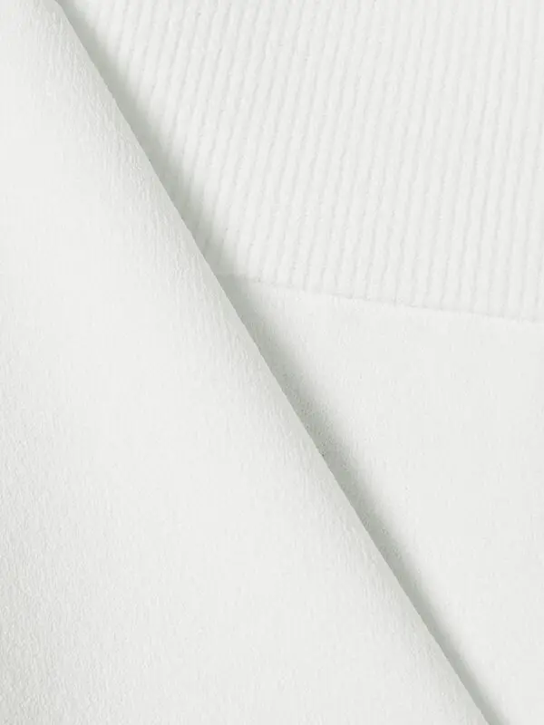 Alexander McQueen Off-the-shoulder Stretch-knit Top - White