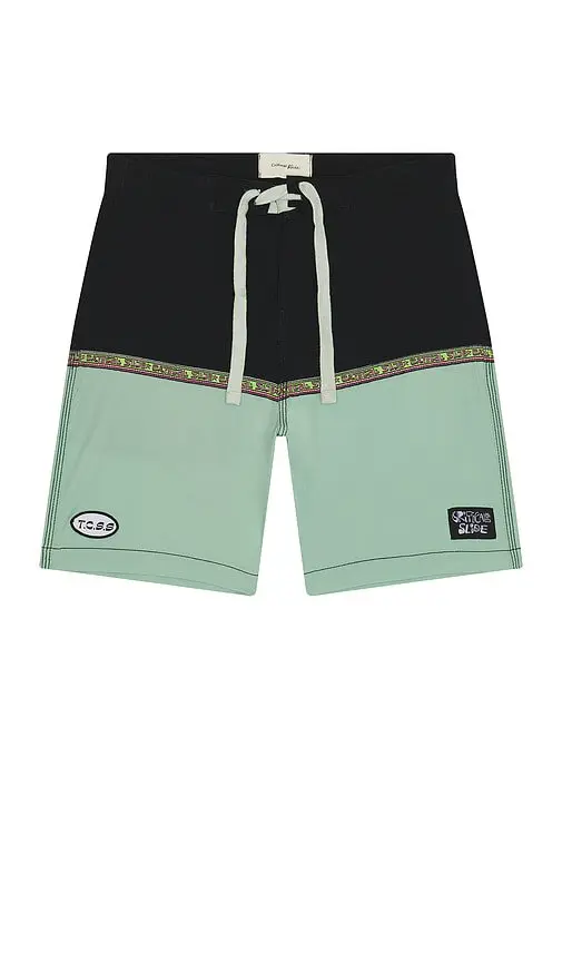 CRITICAL SLIDE Monolith 18 Boardshort - Black