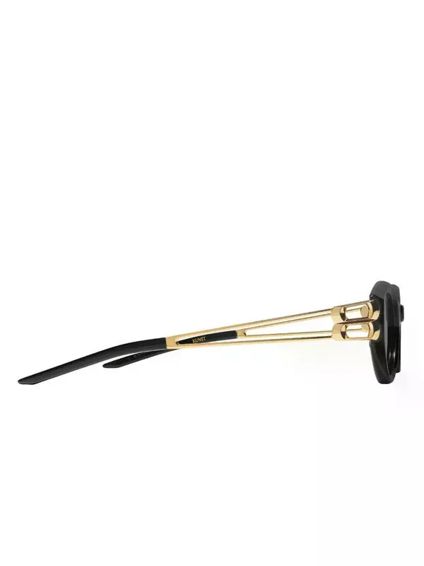 GENTLE MONSTER Kunst Cat Eye Sunglasses