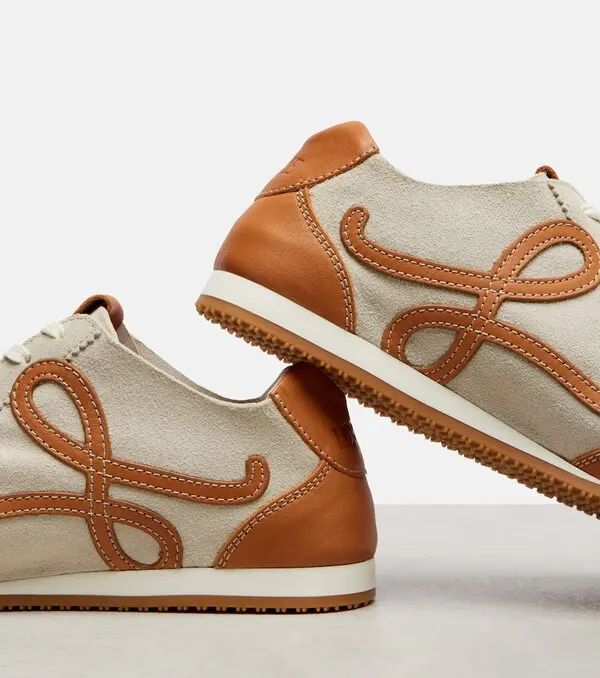 Loewe Ballet Runner 2.0 Suede Trainers - Brown