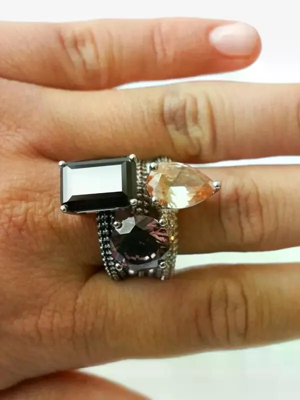 IZABEL DISPLAY Mega Drop Ring