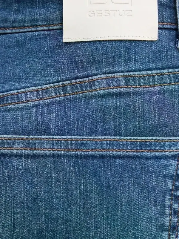 GESTUZ Logo Patch Jeans