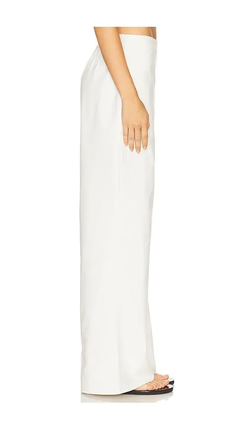 SNDYS. Mimi Pant