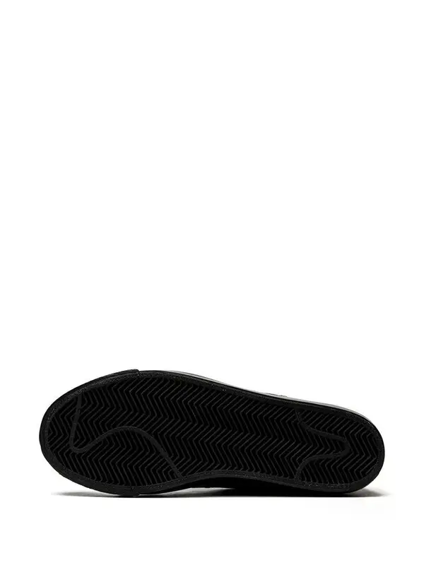 Nike X Isle Skateboards Sb Zoom Blazer Mid Sneakers