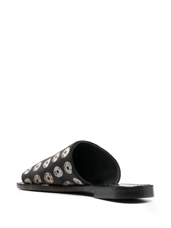 10 CORSO COMO Embossed Smiley Face Slides