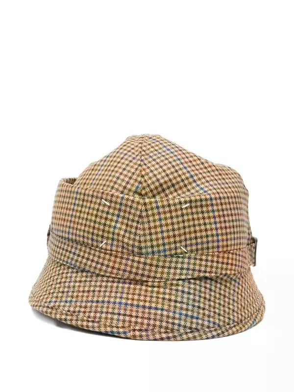 MAISON MARGIELA Buckle-detail Hat