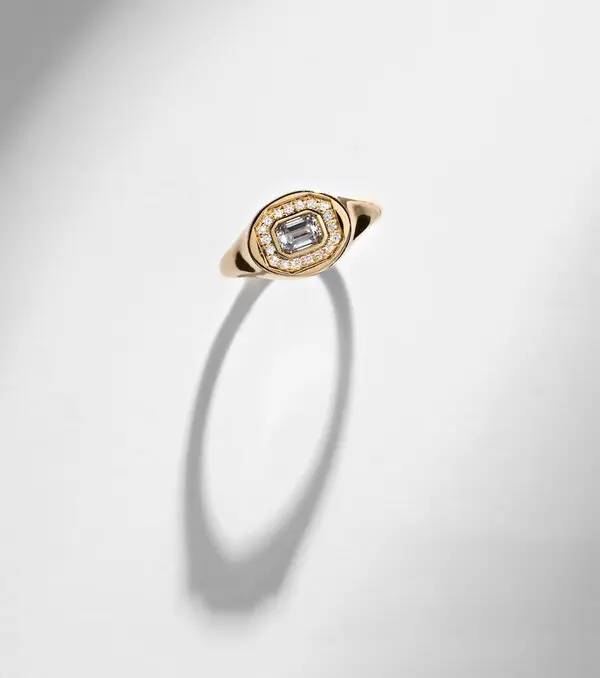 STONE AND STRAND Essential Splurge 14kt Yellow Diamond Ring