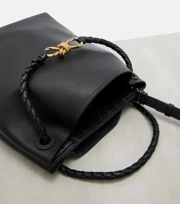 Bottega Veneta Andiamo Small Leather Bucket Bag - Black