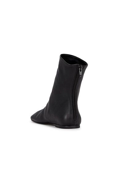 JUDE Floor Boot