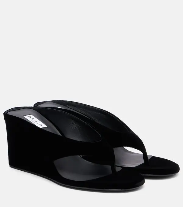 Alaïa Velvet Wedge Thong Sandals - Black