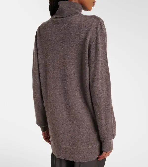 THE ROW Lizzy Cashmere Turtleneck Sweater