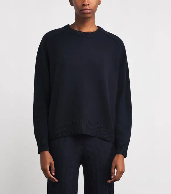 Soft Goat Cashmere Boyfriend Sweater - Navy