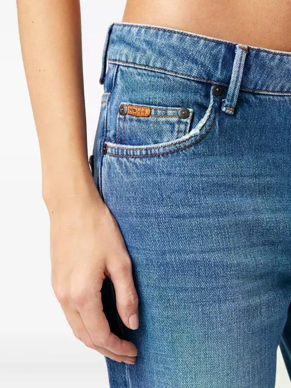 NO44 Powder Distressed Boyfriend Jeans