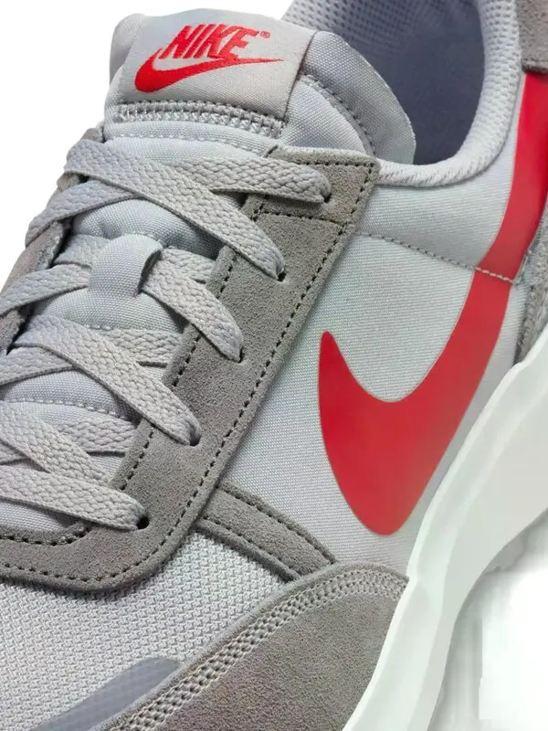 Nike Waffle Sneakers With Logo Detailing And Suede Trims - Grey