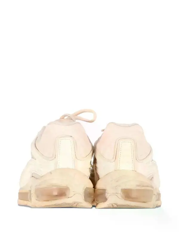Nike Max Deluxe Sneakers
