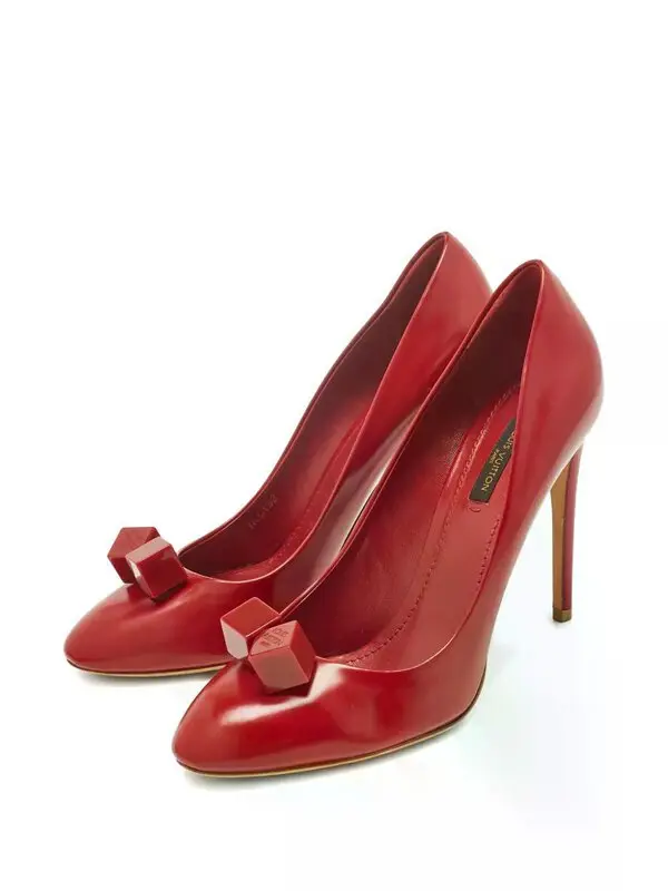 LOUIS VUITTON Leather Pointed Toe Stiletto Heel Pumps With Bow Detailing