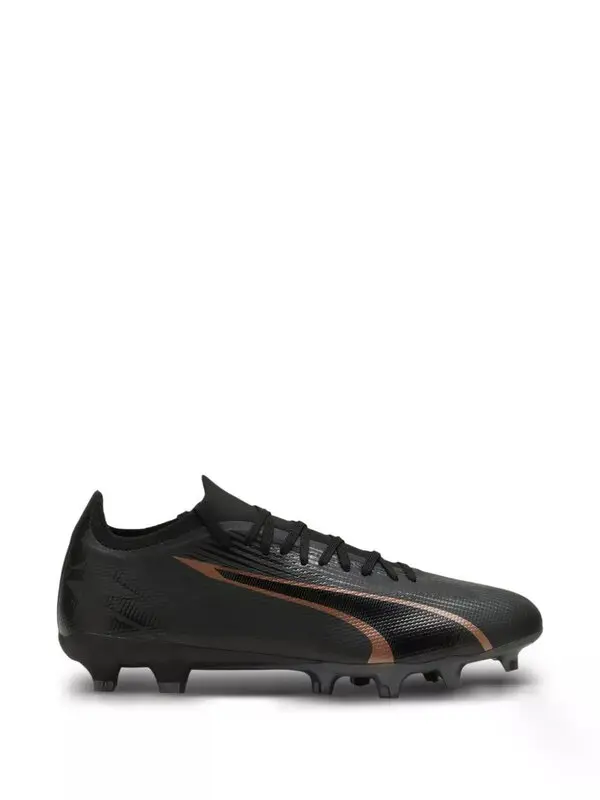 PUMA Ultra Low-tops Football Cleats